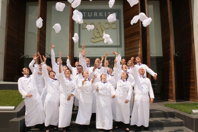 Flying Chefs – DO & CO – KULINARISCHE GENÜSSE AUF JEDEM BANKETT UND IN ...